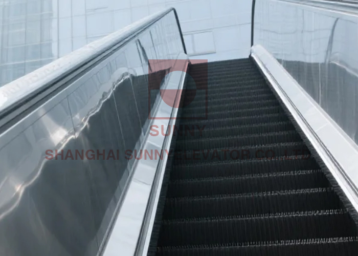 High-Capacity Escalator Walkways for Airports & Shopping Malls | Buyers Guide